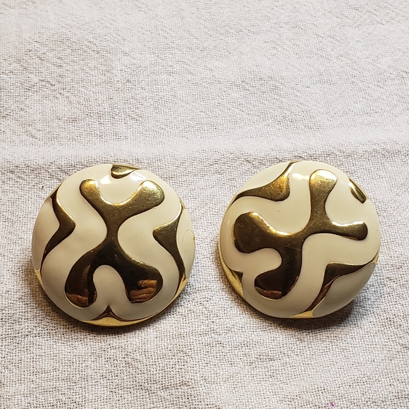 Monet | Jewelry | Vintage Monet Cream And Gold Enamel Round Modernist ...
